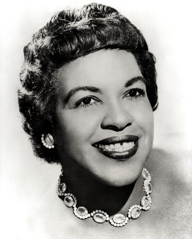 Winifred Atwell - The Piano Virtuoso Who Broke Barriers and Won Hearts ...